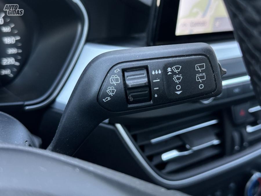 White Ford Focus 2021 in Kaunas, with an engine capacity of 1.00 L and mileage of 70 thousand km for 12471 €, photo 19 on AUTOMOTO.COM.LV