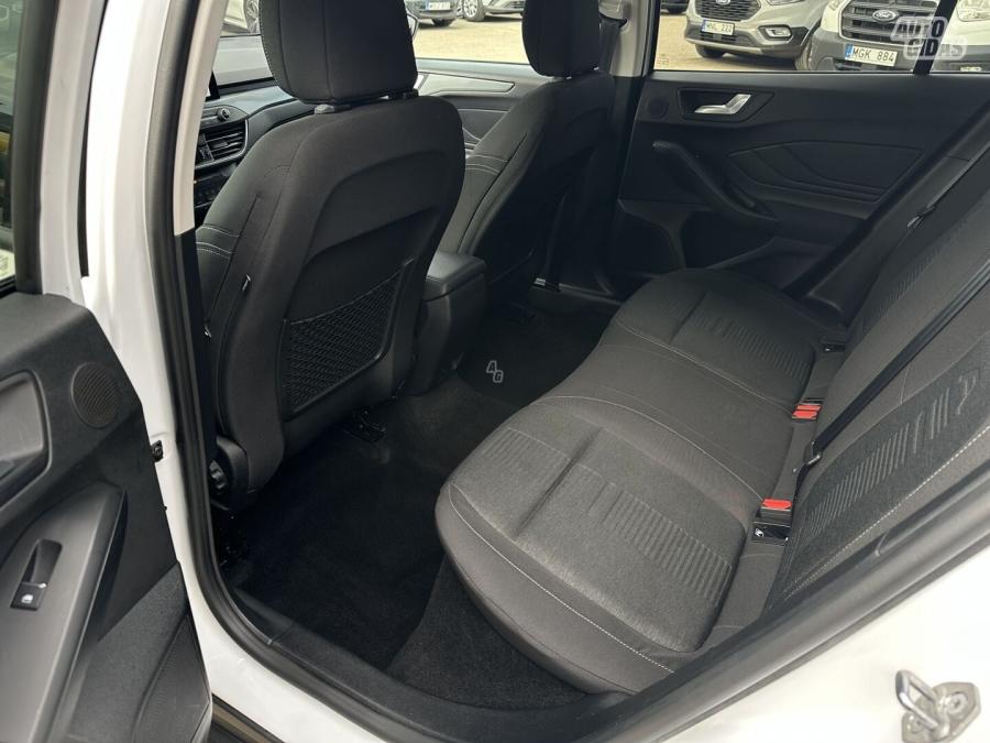 Balts Ford Focus 2021 Kauņa, ar dzinēja tilpumu 1.00 L un nobraukumu 72 tūkst. km par 13771 €, foto 11 vietnē AUTOMOTO.COM.LV