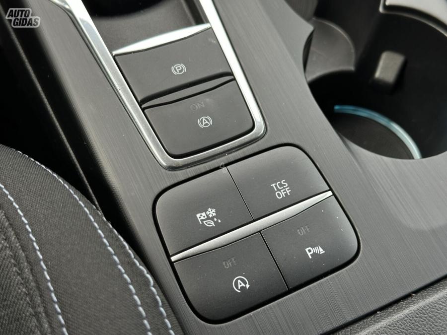 Balts Ford Focus 2021 Kauņa, ar dzinēja tilpumu 1.00 L un nobraukumu 72 tūkst. km par 13771 €, foto 30 vietnē AUTOMOTO.COM.LV