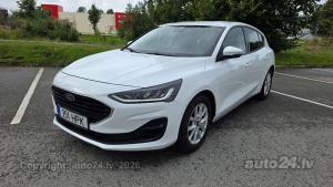 Balts Ford Focus 2022 Tallina, ar dzinēja tilpumu 1.00 L un nobraukumu 181 tūkst. km par 10500 €, foto  vietnē AUTOMOTO.COM.LV