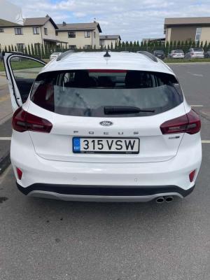 White Ford Focus 2023 in Vilnius, with an engine capacity of 1.00 L and mileage of 33 thousand km for 15700 €, photo 2 on AUTOMOTO.COM.LV