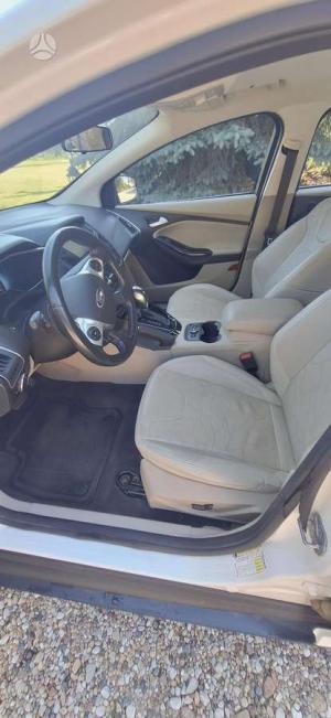 White Ford Focus 2014 in Kaunas, with an engine capacity of 0.00 L and mileage of 117 thousand km for 4500 €, photo 5 on AUTOMOTO.COM.LV