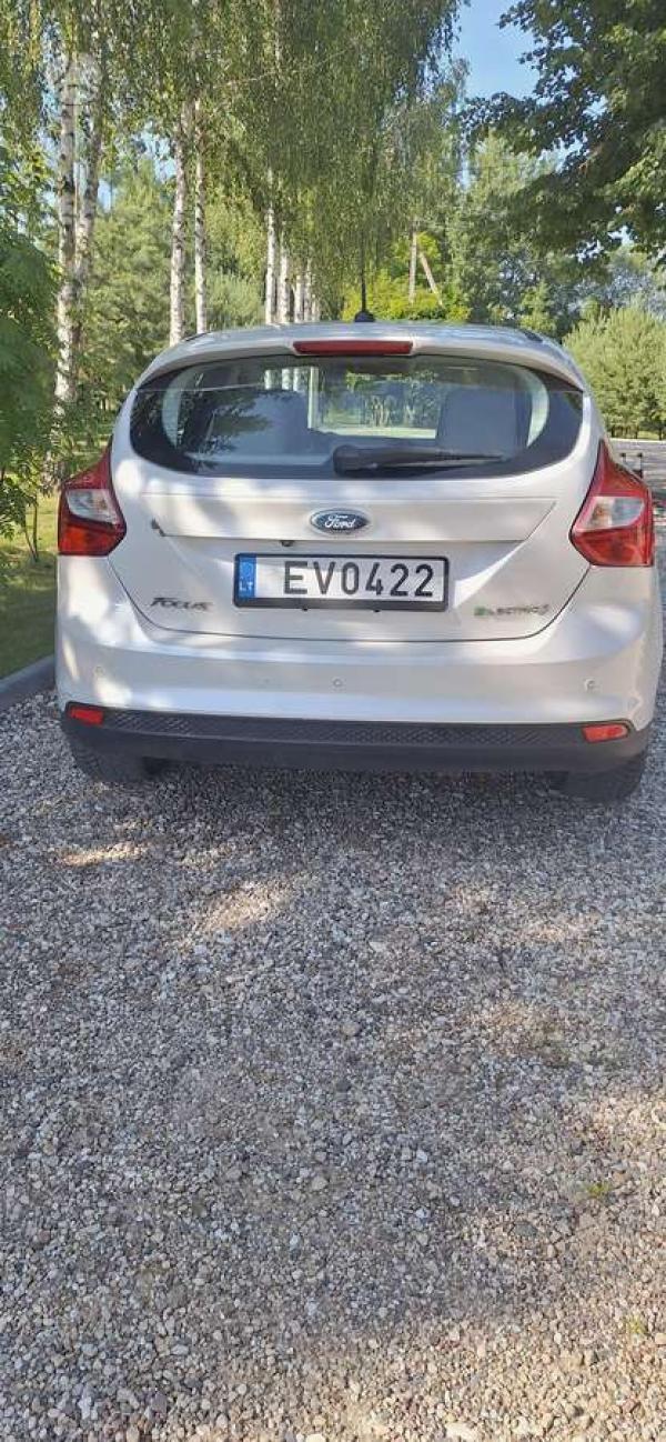 Balts Ford Focus 2014 Kauņa, ar dzinēja tilpumu 0.00 L un nobraukumu 117 tūkst. km par 4500 €, foto 9 vietnē AUTOMOTO.COM.LV
