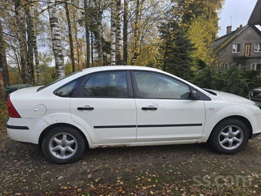 Balts Ford Focus 2005 Rīga, ar dzinēja tilpumu 1.60 L un nobraukumu 344 tūkst. km par 600 €, foto 2 vietnē AUTOMOTO.COM.LV