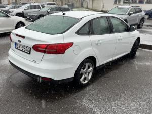 Balts Ford Focus 2015 Rīga, ar dzinēja tilpumu 1.00 L un nobraukumu 228 tūkst. km par 2850 €, foto 3 vietnē AUTOMOTO.COM.LV
