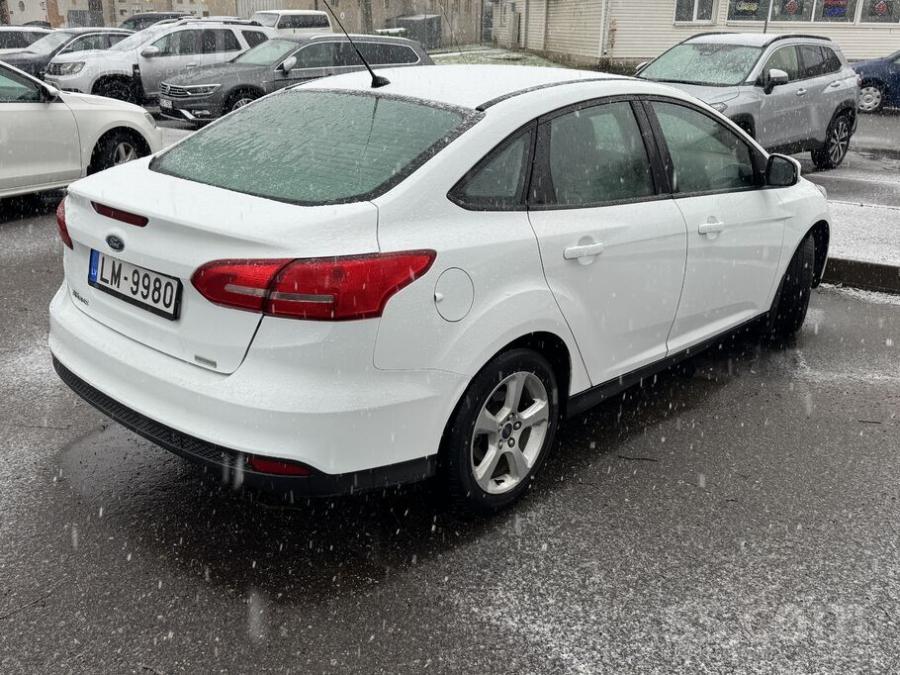 Balts Ford Focus 2015 Rīga, ar dzinēja tilpumu 1.00 L un nobraukumu 228 tūkst. km par 2850 €, foto 3 vietnē AUTOMOTO.COM.LV