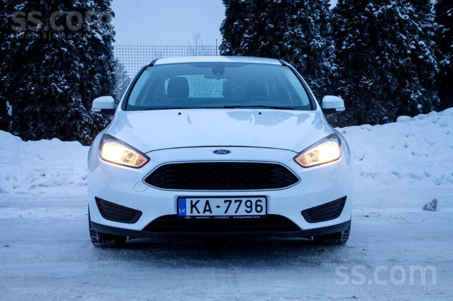 Balts Ford Focus 2015 Jelgava, ar dzinēja tilpumu 1.00 L un nobraukumu 140 tūkst. km par 6500 €, foto 2 vietnē AUTOMOTO.COM.LV