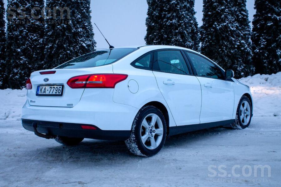 Balts Ford Focus 2015 Jelgava, ar dzinēja tilpumu 1.00 L un nobraukumu 140 tūkst. km par 6500 €, foto 6 vietnē AUTOMOTO.COM.LV