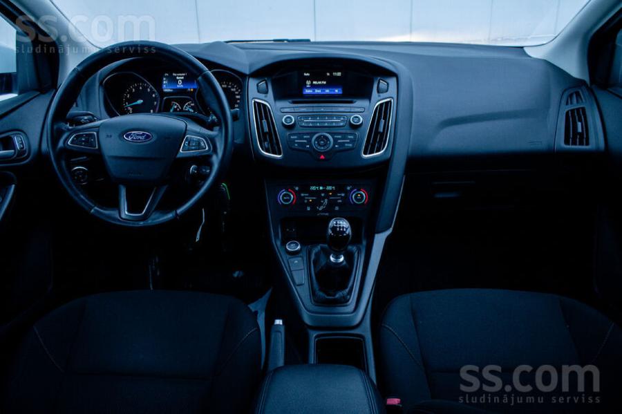Balts Ford Focus 2015 Jelgava, ar dzinēja tilpumu 1.00 L un nobraukumu 140 tūkst. km par 6500 €, foto 10 vietnē AUTOMOTO.COM.LV