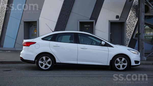 Balts Ford Focus 2015 Rīga, ar dzinēja tilpumu 1.00 L un nobraukumu 190 tūkst. km par 4950 €, foto 5 vietnē AUTOMOTO.COM.LV