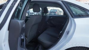 White Ford Focus 2015 in Riga, with an engine capacity of 1.00 L and mileage of 190 thousand km for 4950 €, photo 9 on AUTOMOTO.COM.LV