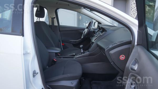 Balts Ford Focus 2015 Rīga, ar dzinēja tilpumu 1.00 L un nobraukumu 190 tūkst. km par 4950 €, foto 10 vietnē AUTOMOTO.COM.LV