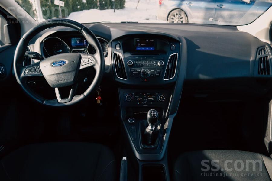 Balts Ford Focus 2015 Rīga, ar dzinēja tilpumu 1.00 L un nobraukumu 185 tūkst. km par 5500 €, foto 8 vietnē AUTOMOTO.COM.LV
