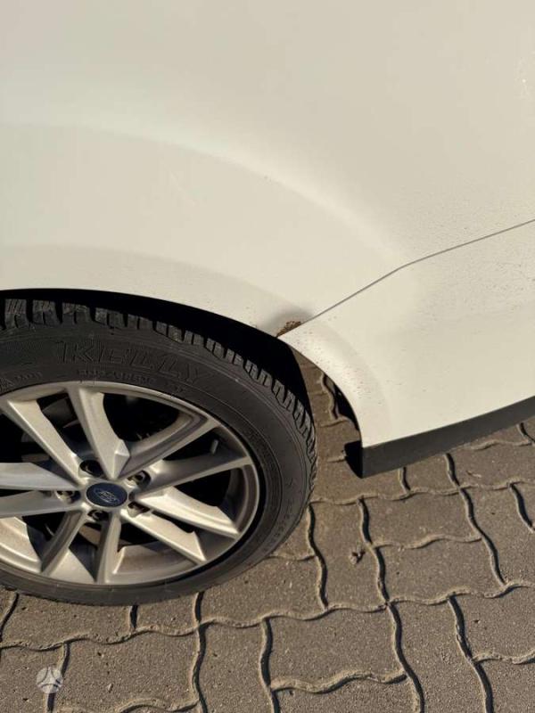 White Ford Focus 2015 in Marijampole, with an engine capacity of 1.50 L and mileage of 214 thousand km for 5500 €, photo 8 on AUTOMOTO.COM.LV