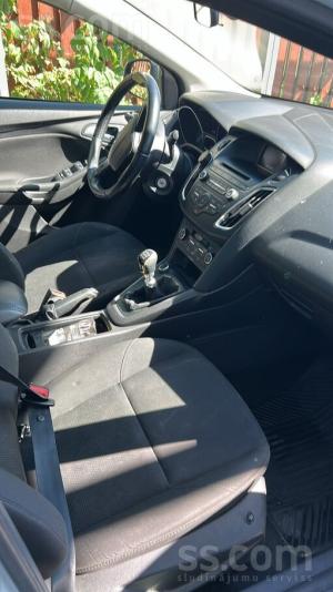 White Ford Focus 2015 in Riga, with an engine capacity of 1.00 L and mileage of 201 thousand km for 4600 €, photo 5 on AUTOMOTO.COM.LV