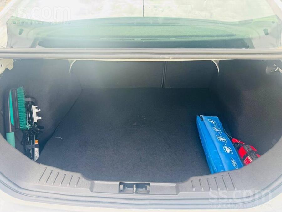 Balts Ford Focus 2015 Rīga, ar dzinēja tilpumu 1.00 L un nobraukumu 147 tūkst. km par 6300 €, foto 11 vietnē AUTOMOTO.COM.LV