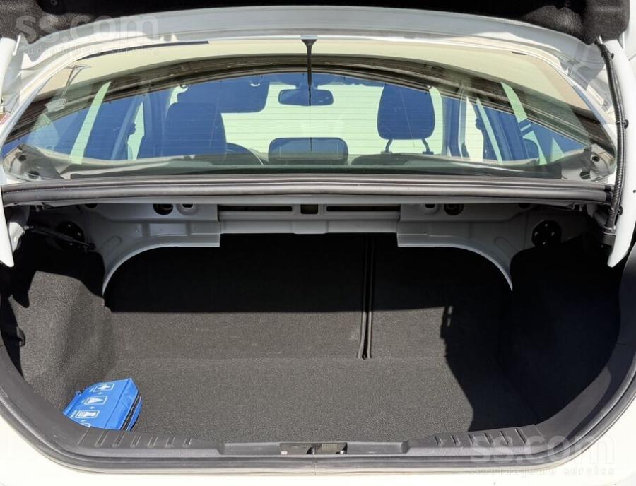 Balts Ford Focus 2015 Rīga, ar dzinēja tilpumu 1.00 L un nobraukumu 147 tūkst. km par 6300 €, foto 14 vietnē AUTOMOTO.COM.LV