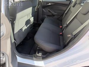Balts Ford Focus 2015 Rīga, ar dzinēja tilpumu 1.00 L un nobraukumu 147 tūkst. km par 6300 €, foto 17 vietnē AUTOMOTO.COM.LV