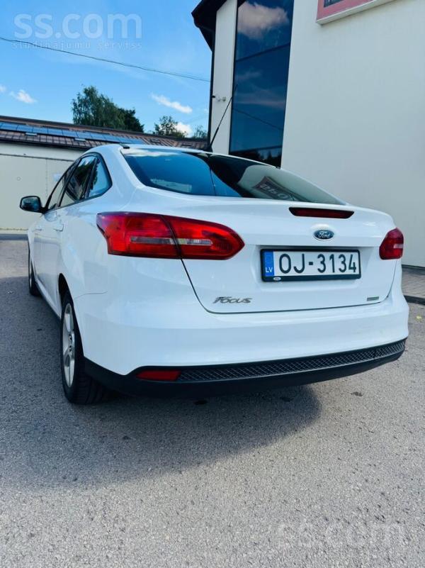 Balts Ford Focus 2015 Rīga, ar dzinēja tilpumu 1.00 L un nobraukumu 152 tūkst. km par 5950 €, foto 6 vietnē AUTOMOTO.COM.LV