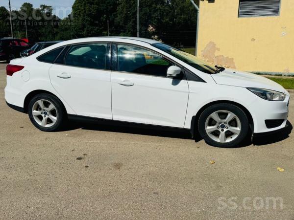 Balts Ford Focus 2015 Rīga, ar dzinēja tilpumu 1.00 L un nobraukumu 152 tūkst. km par 5950 €, foto 8 vietnē AUTOMOTO.COM.LV