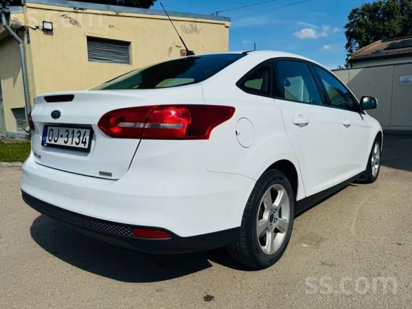 Balts Ford Focus 2015 Rīga, ar dzinēja tilpumu 1.00 L un nobraukumu 152 tūkst. km par 5950 €, foto 9 vietnē AUTOMOTO.COM.LV