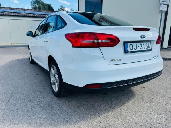 Balts Ford Focus 2015 Rīga, ar dzinēja tilpumu 1.00 L un nobraukumu 152 tūkst. km par 5950 €, foto 10 vietnē AUTOMOTO.COM.LV
