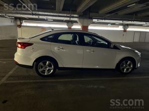 Balts Ford Focus 2015 Rīga, ar dzinēja tilpumu 1.00 L un nobraukumu 0 tūkst. km par 3250 €, foto 13 vietnē AUTOMOTO.COM.LV