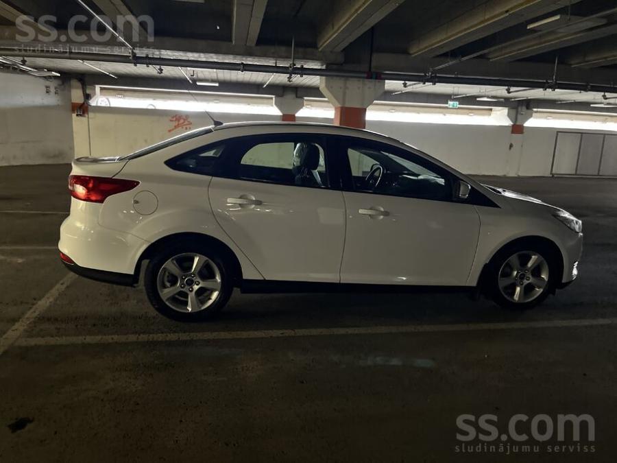 Balts Ford Focus 2015 Rīga, ar dzinēja tilpumu 1.00 L un nobraukumu 0 tūkst. km par 3250 €, foto 13 vietnē AUTOMOTO.COM.LV