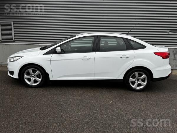 Ford Focus 2015 in Riga on AUTOMOTO.COM.LV White Ford Focus 2015 in Riga, with an engine capacity of 1.00 L and mileage of 152 thousand km for 5950 €, photo 3 on AUTOMOTO.COM.LV
