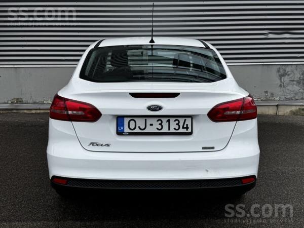Ford Focus 2015 in Riga on AUTOMOTO.COM.LV White Ford Focus 2015 in Riga, with an engine capacity of 1.00 L and mileage of 152 thousand km for 5950 €, photo 5 on AUTOMOTO.COM.LV