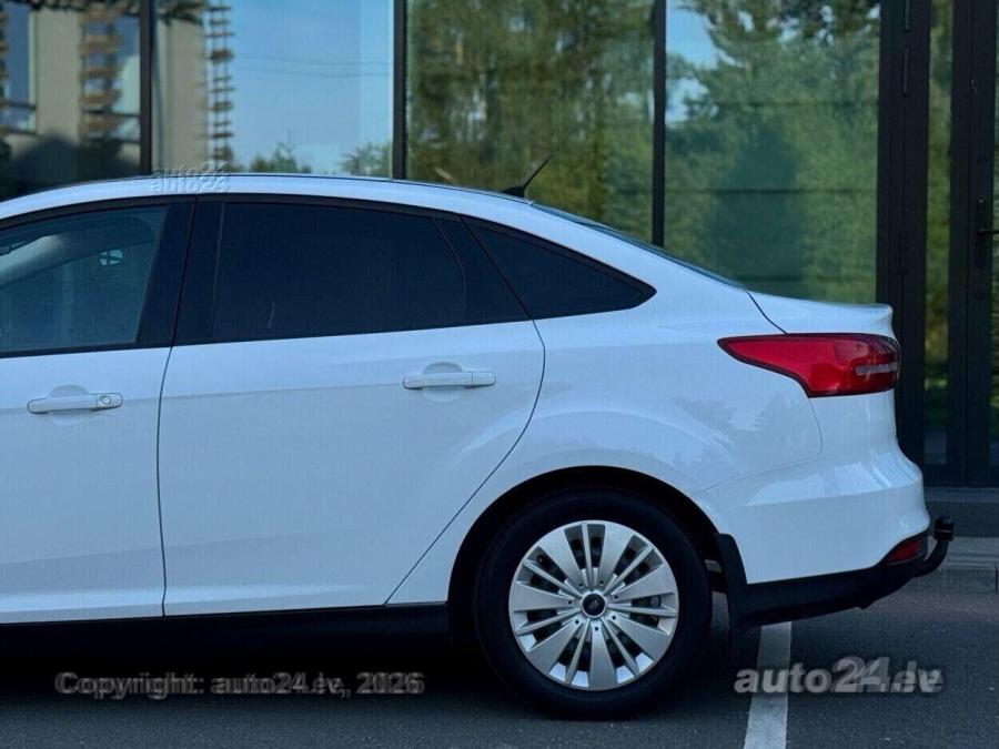 White Ford Focus 2016 in Tallinn, with an engine capacity of 1.50 L and mileage of 190 thousand km for 4999 €, photo 6 on AUTOMOTO.COM.LV