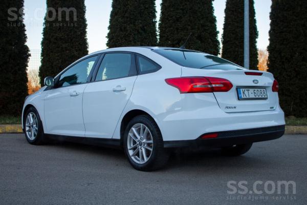 White Ford Focus 2017 in Jelgava, with an engine capacity of 1.00 L and mileage of 160 thousand km for 7100 €, photo 4 on AUTOMOTO.COM.LV