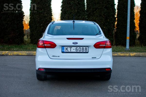 White Ford Focus 2017 in Jelgava, with an engine capacity of 1.00 L and mileage of 160 thousand km for 7100 €, photo 5 on AUTOMOTO.COM.LV