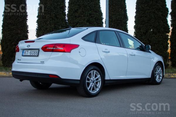 White Ford Focus 2017 in Jelgava, with an engine capacity of 1.00 L and mileage of 160 thousand km for 7100 €, photo 6 on AUTOMOTO.COM.LV