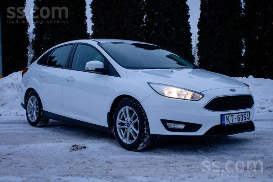 White Ford Focus 2017 in Jelgava, with an engine capacity of 1.00 L and mileage of 206 thousand km for 6690 €, photo 1 on AUTOMOTO.COM.LV