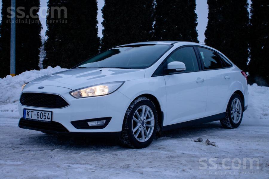 White Ford Focus 2017 in Jelgava, with an engine capacity of 1.00 L and mileage of 206 thousand km for 6690 €, photo 3 on AUTOMOTO.COM.LV