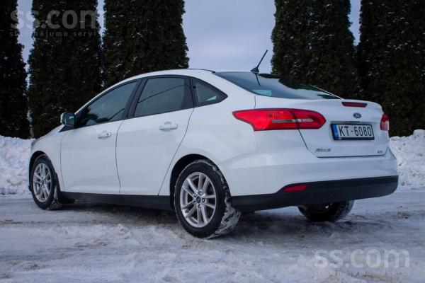 White Ford Focus 2017 in Jelgava, with an engine capacity of 1.00 L and mileage of 144 thousand km for 7200 €, photo 4 on AUTOMOTO.COM.LV