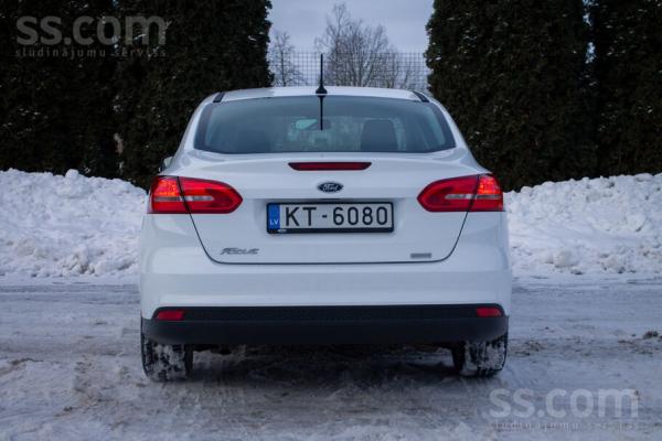 White Ford Focus 2017 in Jelgava, with an engine capacity of 1.00 L and mileage of 144 thousand km for 7200 €, photo 5 on AUTOMOTO.COM.LV