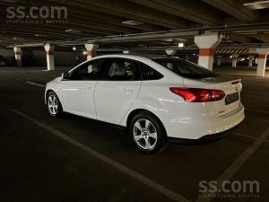 Balts Ford Focus 2017 Rīga, ar dzinēja tilpumu 1.00 L un nobraukumu 0 tūkst. km par 4300 €, foto  vietnē AUTOMOTO.COM.LV