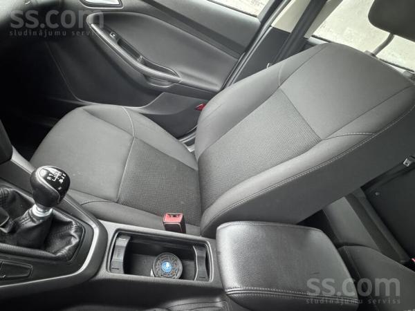 Balts Ford Focus 2017 Rīga, ar dzinēja tilpumu 1.00 L un nobraukumu 0 tūkst. km par 4300 €, foto 6 vietnē AUTOMOTO.COM.LV
