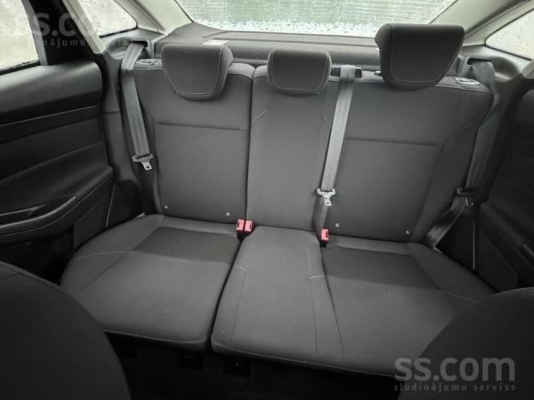 Balts Ford Focus 2017 Rīga, ar dzinēja tilpumu 1.00 L un nobraukumu 0 tūkst. km par 4300 €, foto 7 vietnē AUTOMOTO.COM.LV