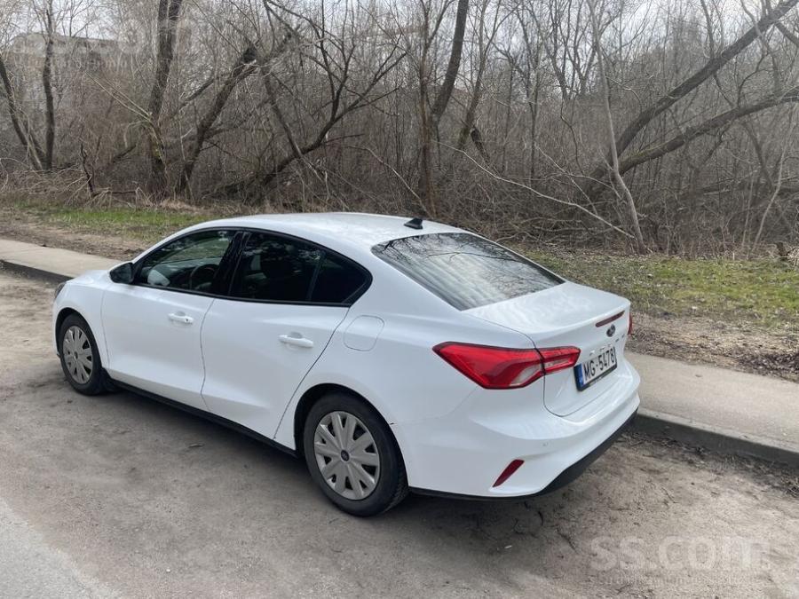 Balts Ford Focus 2019 Rīga, ar dzinēja tilpumu 1.50 L un nobraukumu 113 tūkst. km par 9500 €, foto 3 vietnē AUTOMOTO.COM.LV