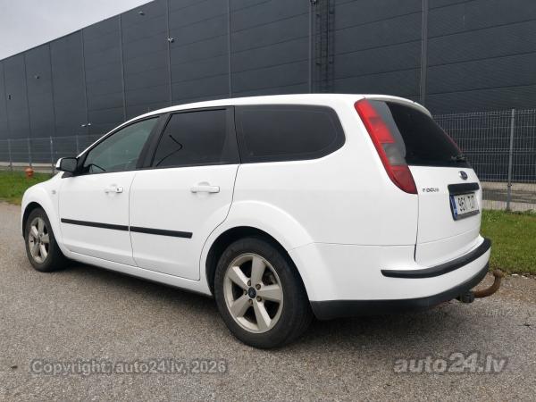 White Ford Focus 2006 in Tartu, with an engine capacity of 1.60 L and mileage of 370 thousand km for 990 €, photo 3 on AUTOMOTO.COM.LV