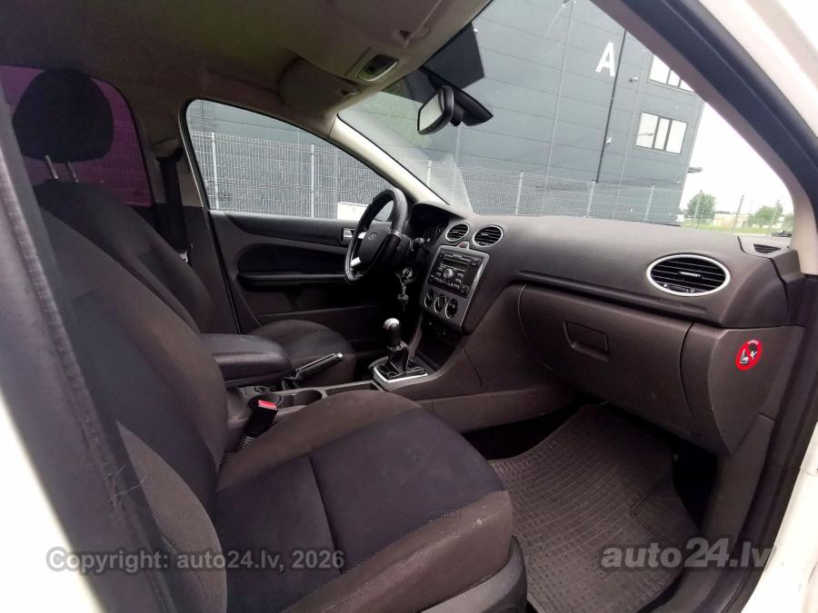 Balts Ford Focus 2006 Tartu, ar dzinēja tilpumu 1.60 L un nobraukumu 370 tūkst. km par 990 €, foto 6 vietnē AUTOMOTO.COM.LV