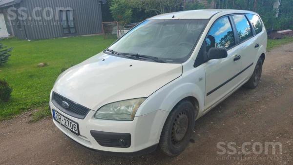 Balts Ford Focus 2006 Saldus, ar dzinēja tilpumu 1.80 L un nobraukumu 400 tūkst. km par 850 €, foto 3 vietnē AUTOMOTO.COM.LV