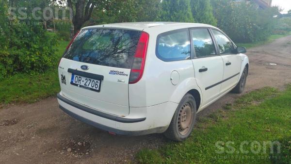 Balts Ford Focus 2006 Saldus, ar dzinēja tilpumu 1.80 L un nobraukumu 400 tūkst. km par 850 €, foto 6 vietnē AUTOMOTO.COM.LV