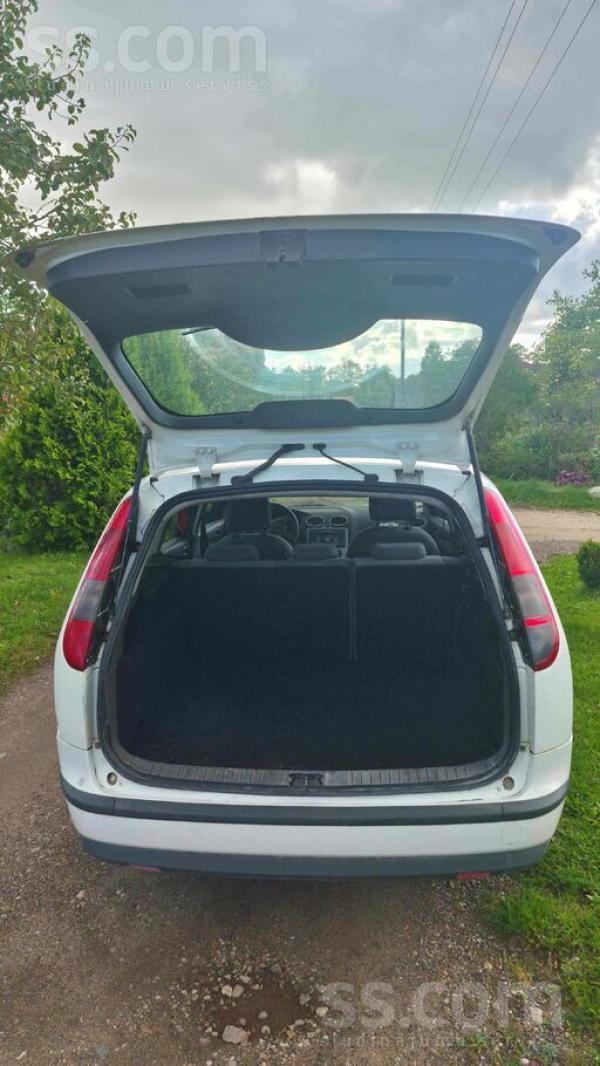 Balts Ford Focus 2006 Saldus, ar dzinēja tilpumu 1.80 L un nobraukumu 400 tūkst. km par 850 €, foto 7 vietnē AUTOMOTO.COM.LV