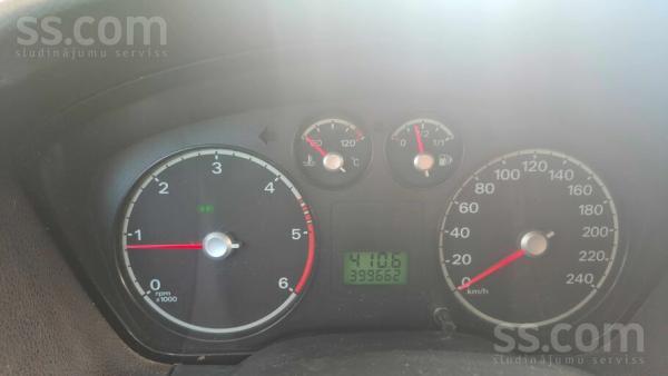 Balts Ford Focus 2006 Saldus, ar dzinēja tilpumu 1.80 L un nobraukumu 400 tūkst. km par 850 €, foto 11 vietnē AUTOMOTO.COM.LV