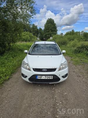 Balts Ford Focus 2008 Jelgava, ar dzinēja tilpumu 1.60 L un nobraukumu 252 tūkst. km par 600 €, foto  vietnē AUTOMOTO.COM.LV