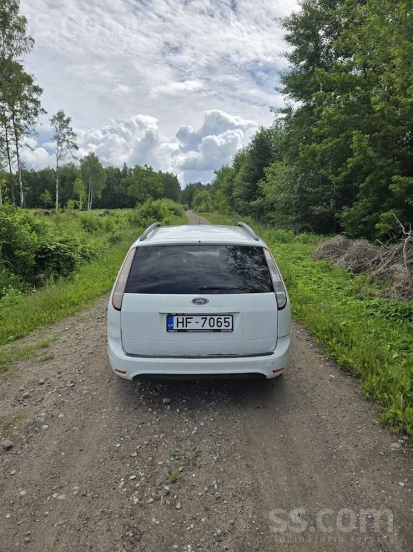 White Ford Focus 2008 in Jelgava, with an engine capacity of 1.60 L and mileage of 252 thousand km for 600 €, photo 2 on AUTOMOTO.COM.LV